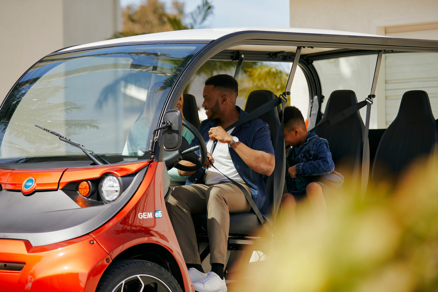 GEM e6 | Electric Shuttle